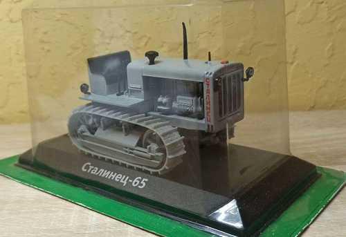 Модель трактора Сталинец-65