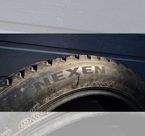 Nexen Winguard Ice Plus 215/55 R17