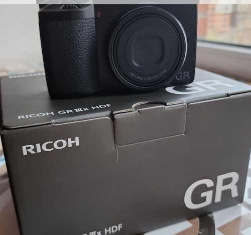 Компактный фотоаппарат ricoh GR IIIx HDF