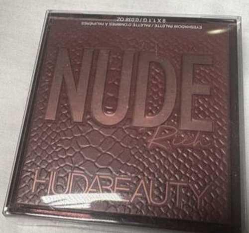 Палетка теней Huda Beauty