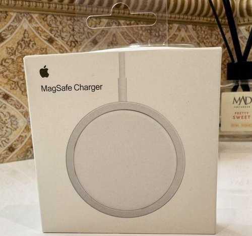 Беспроводная зарядка MagSafe Charger