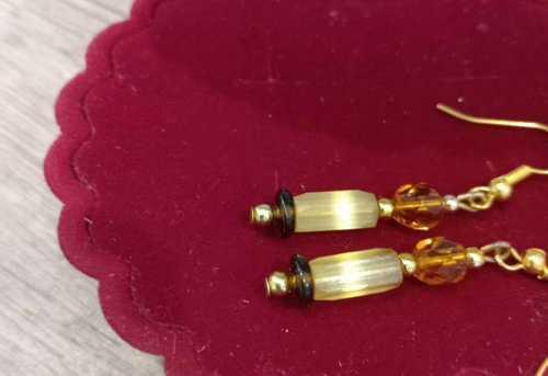 Серьги из сатинового стекла Чсср