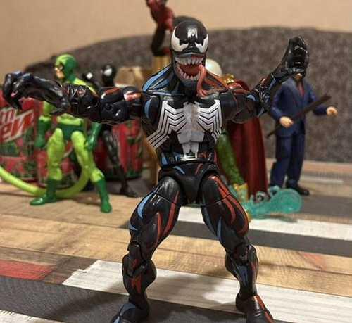 Фигурки marvel legends Venom