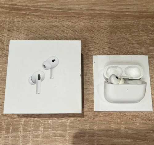 Наушники airpods pro 2 (кейс и левый наушник)