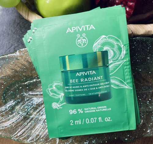 Apivita Bee Radiant Gel Cream Гель крем 2мл - 10шт
