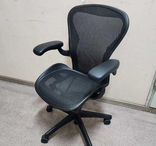 Кресло herman miller aeron