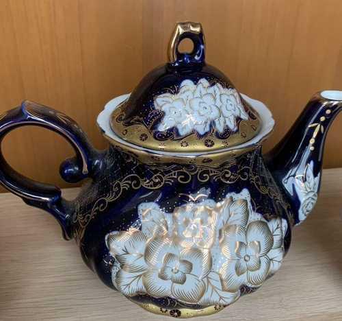 Чайник заварочный фарфоровый