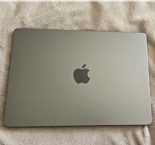 Apple macbook pro m2 pro 16/512