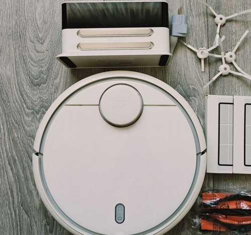 Робот-пылесос Xiaomi Mi Robot Vacuum Cleaner