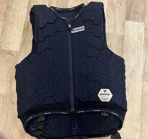 Защита для верховой езды dainese