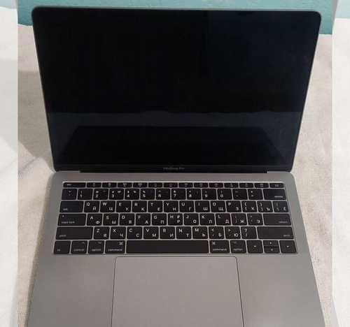 Apple macbook pro 13 2017 8/256