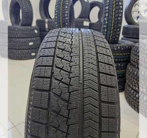 Bridgestone Blizzak VRX 215/50 R17 91S