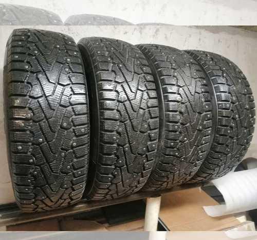 Pirelli Winter Ice Zero 215/55 R17 98T