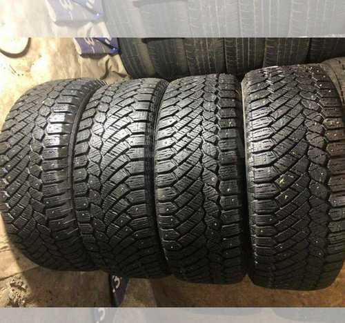 Gislaved Nord Frost 200 215/60 R16