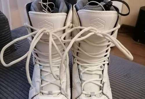 Сноубордические ботинки женские 39