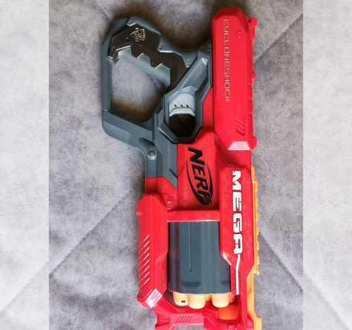 Пистолет Nerf Mega Cucloneshok