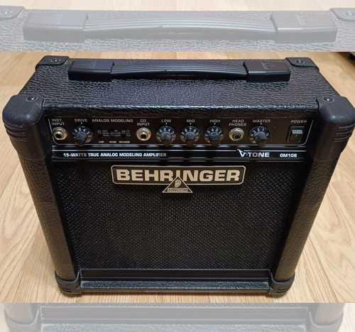 Гитарный комбоусилитель Behringer GM108 V-tone