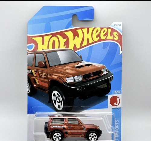 Hot wheels mitsubishi pajero