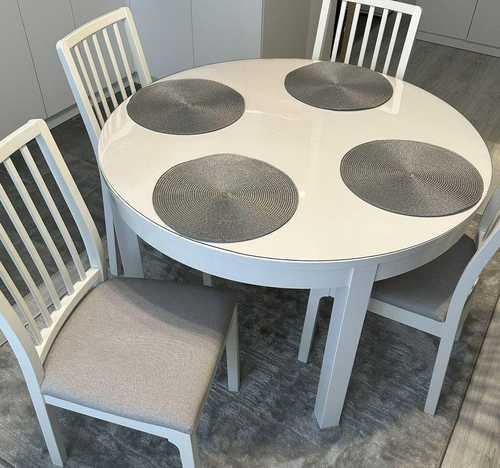 Обеденная группа (стол и стулья) IKEA