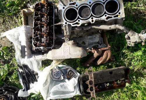 Двигатель F23A в разборе