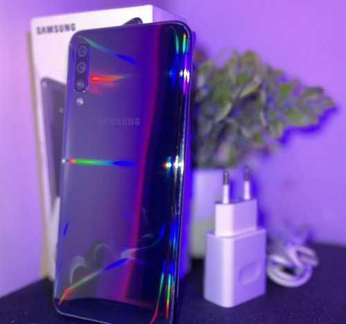 Samsung Galaxy A50, 6/128 ГБ