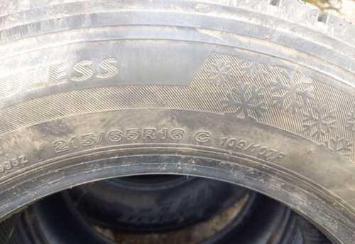 Bridgestone Blizzak W995 R16C