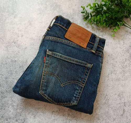Джинсы Levi's