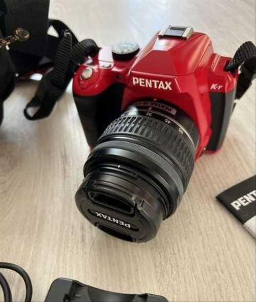 Цифровая зеркальная фотокамера Pentax