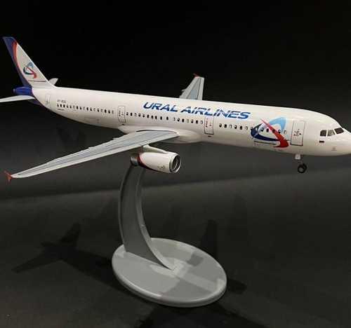 Модель самолета airbus a321 Ural уральские аэробус