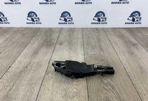 Кронштейн ручки двери передний правый Bmw 3 E90