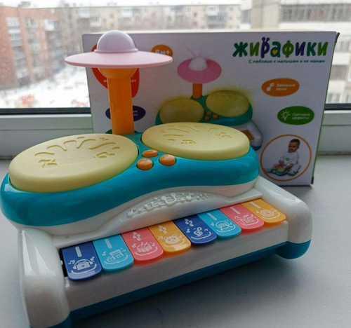 Музыкальная игрушка Жирафики, юный диджей