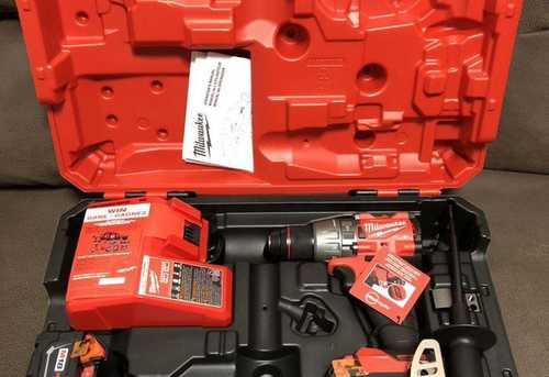 Шуруповерт Milwaukee 2904-22 в наборе с Кейсом