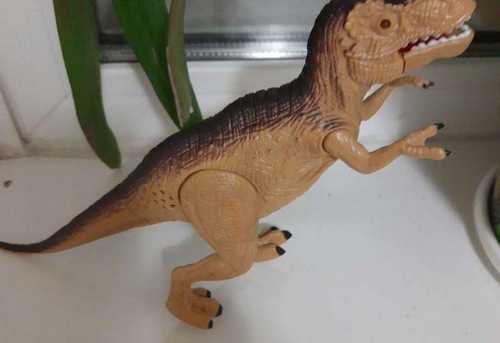 Динозаврик игрушечный