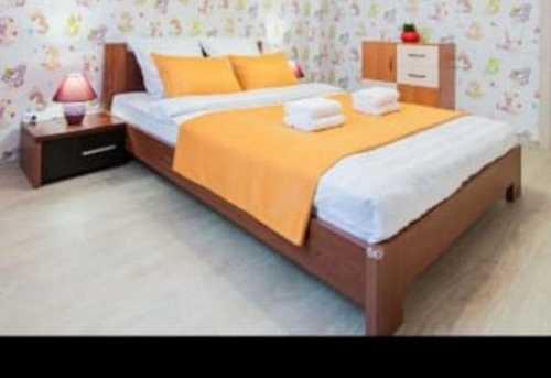 Кровать двухспальная с матрасом и тумбочки
