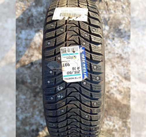 Michelin X-Ice North 3 215/60 R16