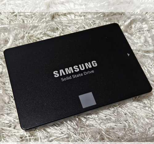 SSD Samsung 870 EVO 1TB (Здоровье 99%)