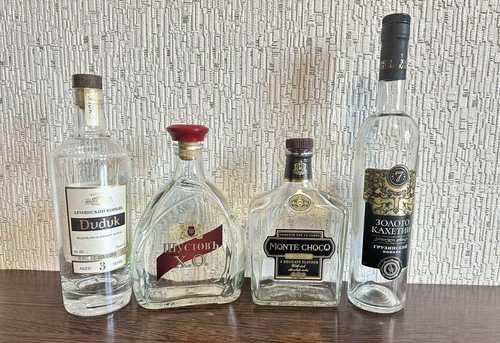 Пустые бутылки из под алкоголя