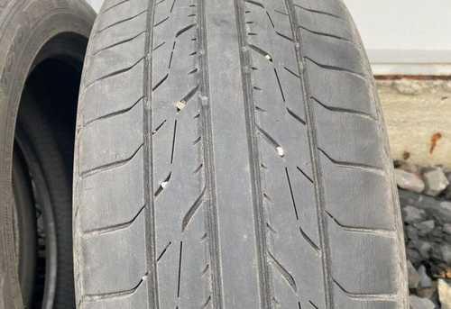 Toyo DRB 215/50 R17 91V