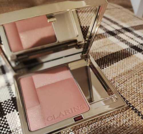 Румяна Blush Prodige Clarins 05 rose wood