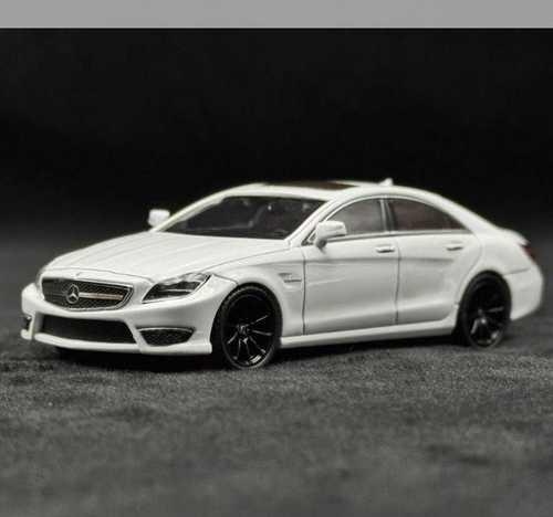 Mercedes CLS63 AMG 1:64 Дорест