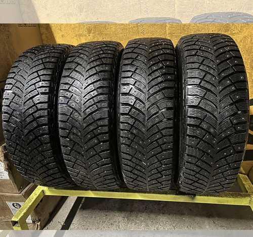 Michelin X-Ice North 4 SUV 215/65 R17