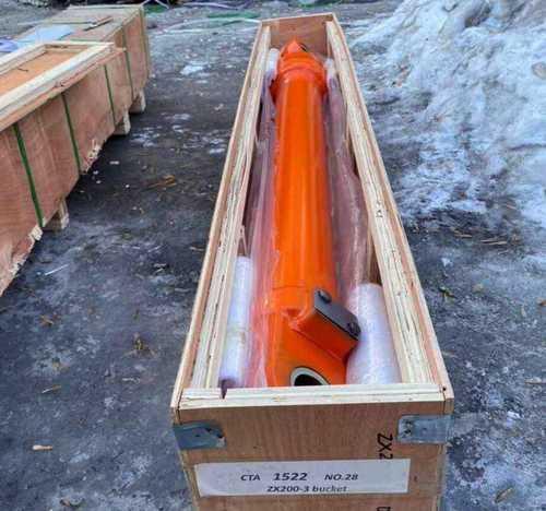 Гидроцилиндр ковша Hitachi 4629154