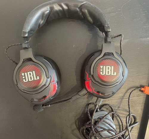 Наушники JBL Quantum One