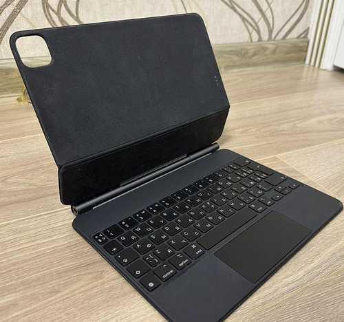 Клавиатруа Apple magic keyboard для iPad air 11