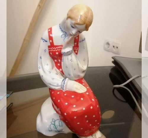 Статуэтка фарфоровая Алёнушка Киев