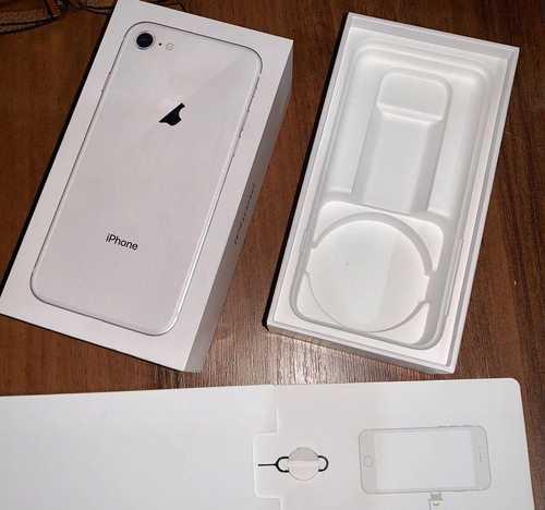 Коробка от iPhone 8 silver 64 gb