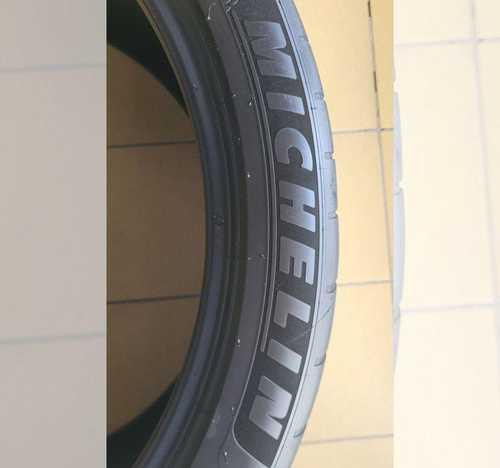 Michelin Pilot Sport 4 S 315/30 R21