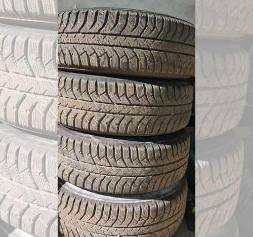 Bridgestone Ice Cruiser 7000 225/65 R17 106T