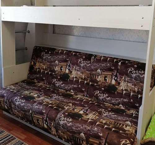 Кровать двухьярусная
