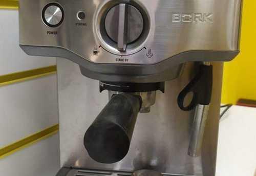 Кофеварка рожкового типа Bork C700 (мп7)